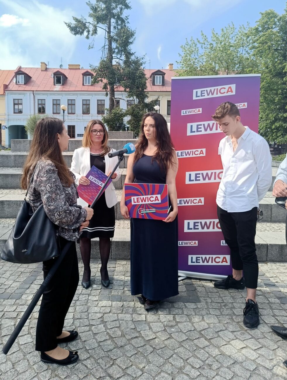 Zdrowie psychiczne dzieci i młodzieży. Lewica zapowiada okrągły stół w ...